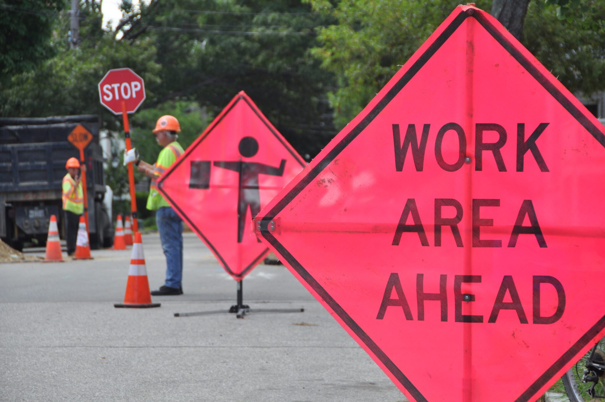 Essential Work Zone Signs: Ensuring Safety and Efficiency